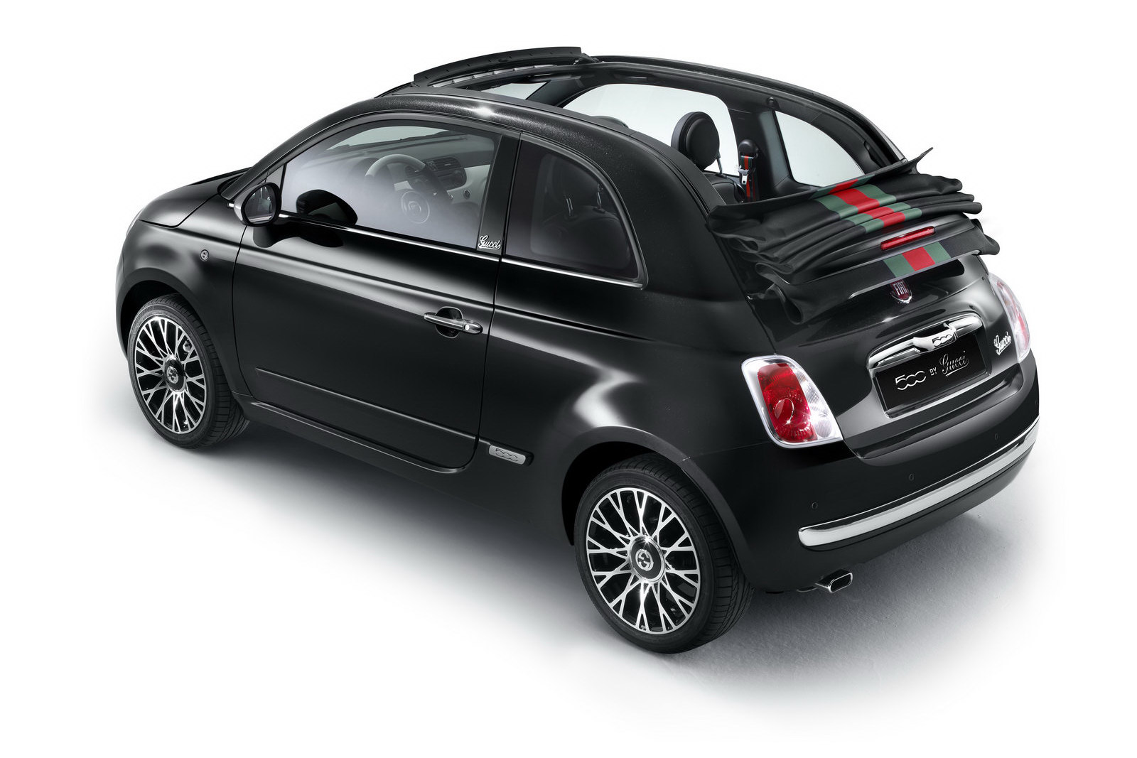 Fiat 500C ve speciální edici od Gucciho